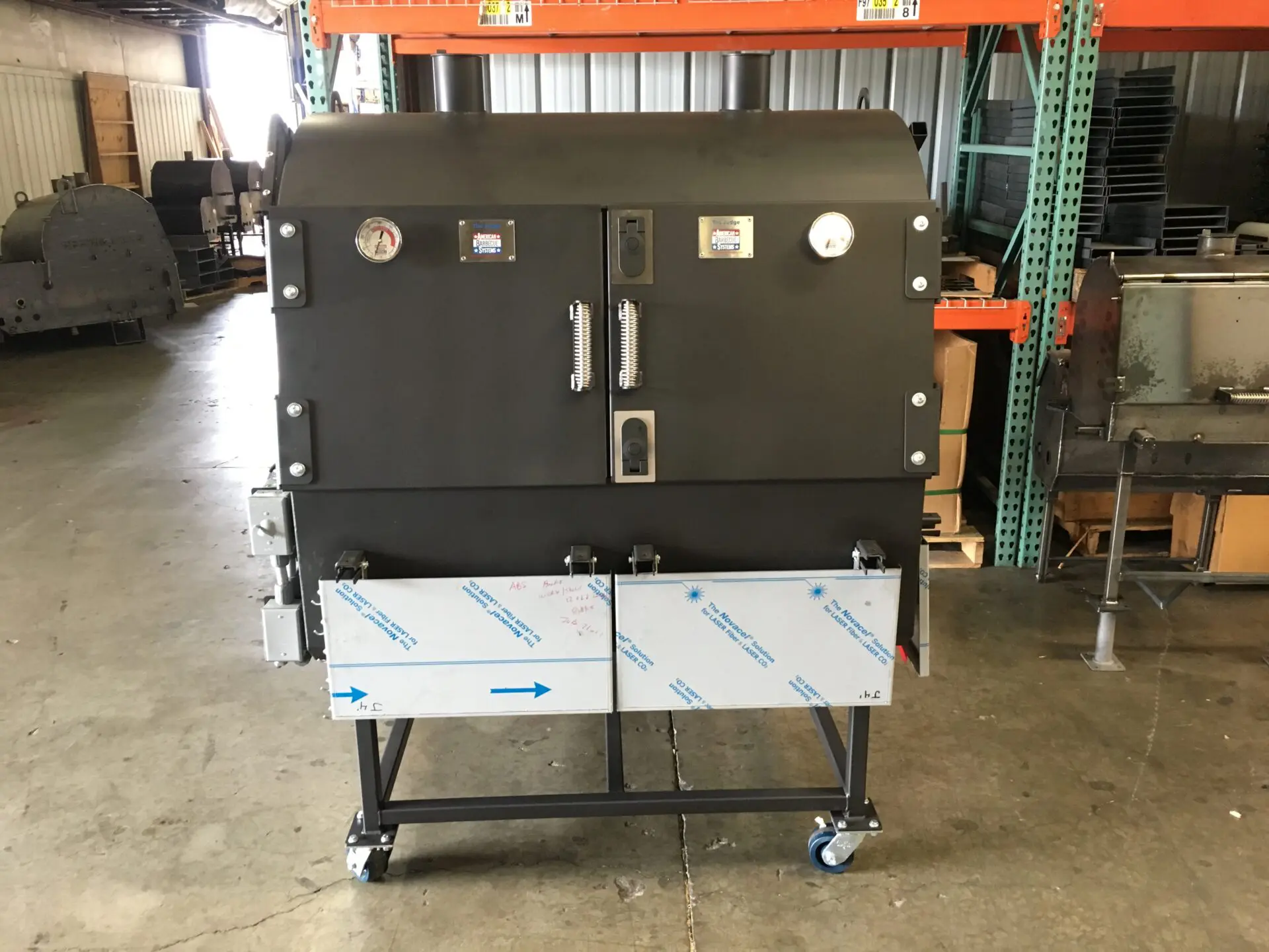 Judge 4FT with Legs and Mounting Pads